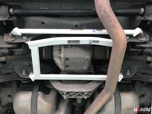 Land Rover Range Rover Evoque - Rear Lower Bar / Rear Member Brace ...