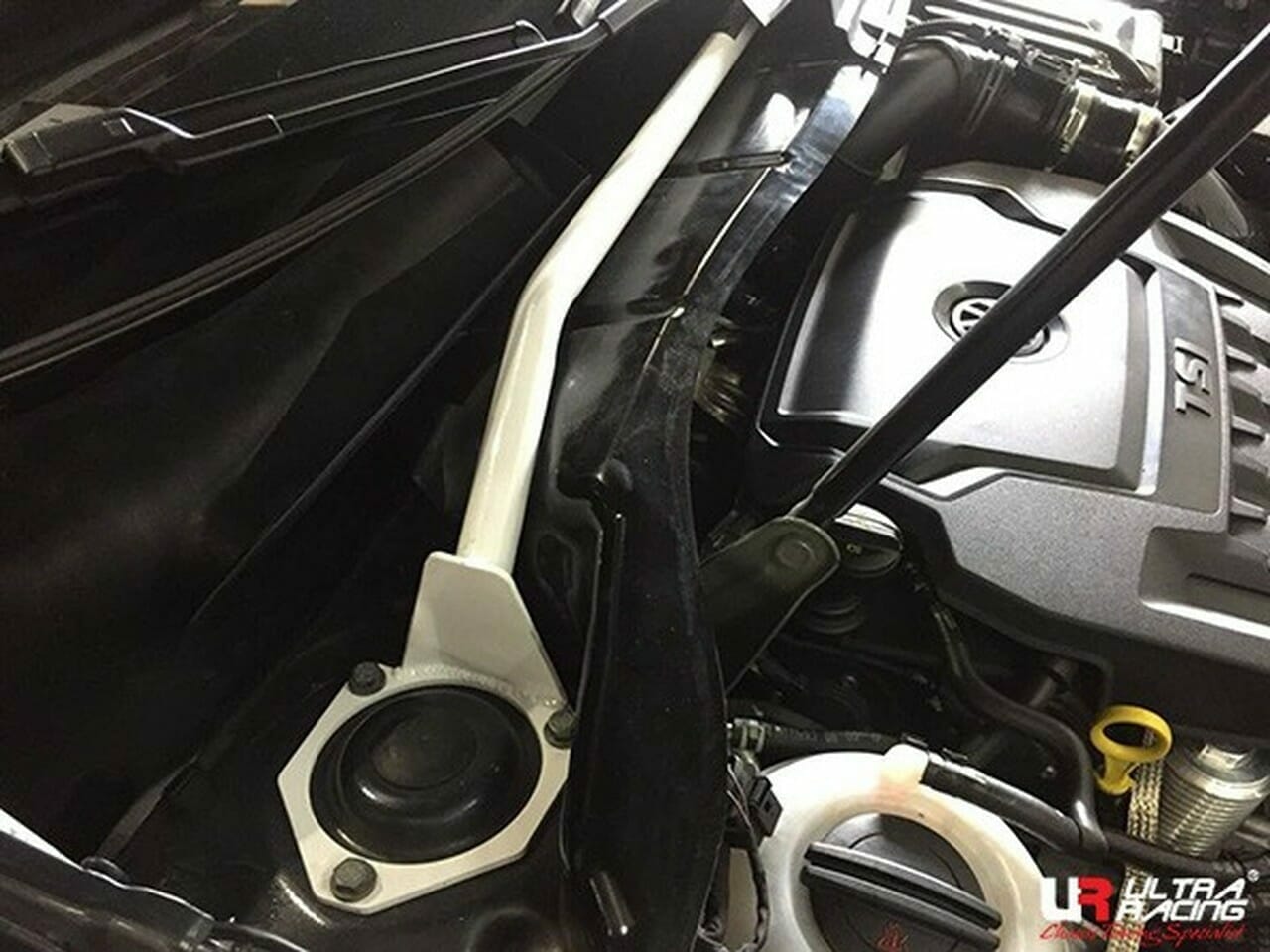 Volkswagen Tiguan - Front Strut Bar / Front Tower Bar / Front Upper ...