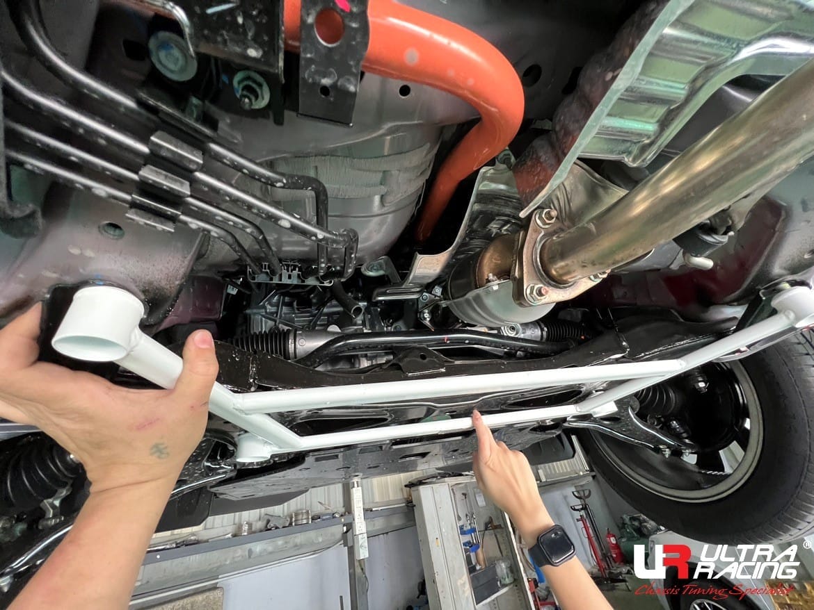 HONDA HRV-RV5 - Front Lower Bar / Front Member Brace | Ultra Racing ...