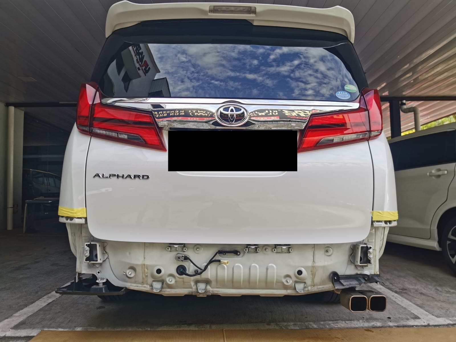 Introducing The Ultra Racing Rear Anti-Collision Bar For Toyota Alphard ...