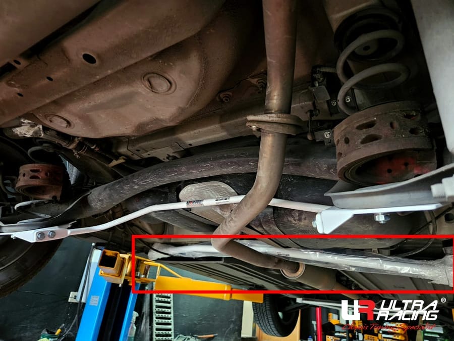 Suzuki Vitara - Rear Lower Bar / Rear Member Brace | Ultra Racing Malaysia